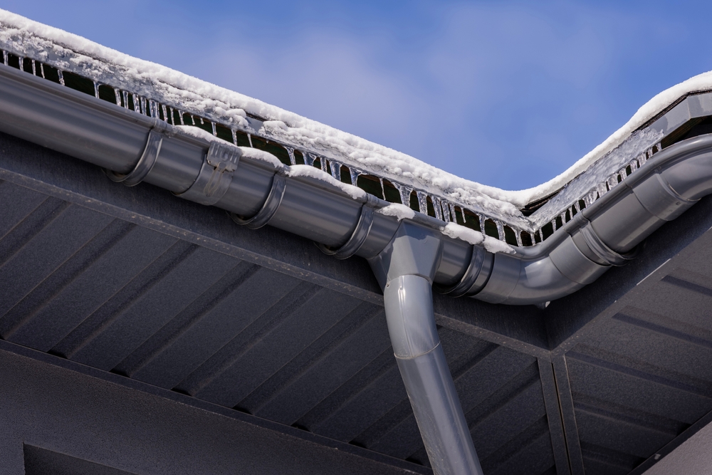Prevent Ice and Water Damage With Proper Gutters